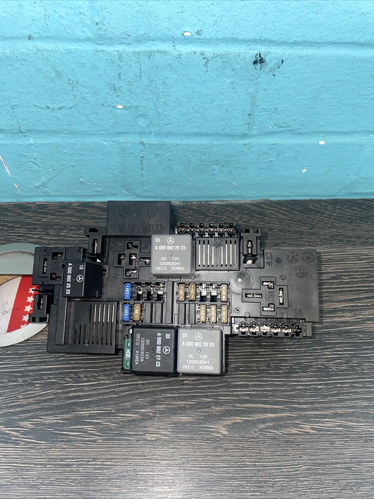 GENUINE MERCEDES C CLASS GLC W205 W253 FRONT FUSE BOX RELAYS ...