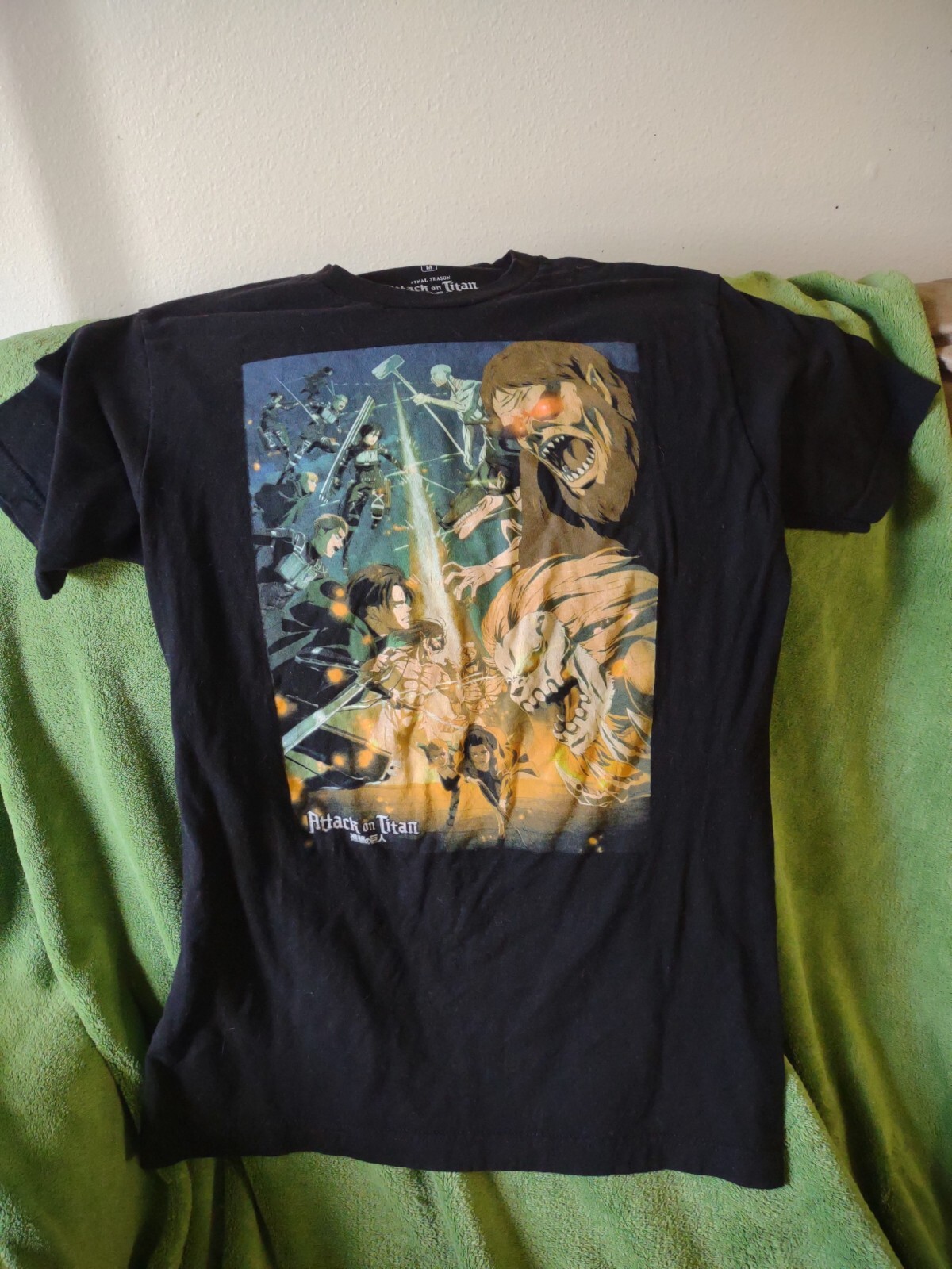 Attack On Titan Final Season Graphic Tee Size Medium - Gem
