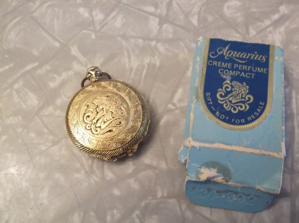 Vintage Max Factor Aquarius Creme Perfume Compact in Original Box | eBay