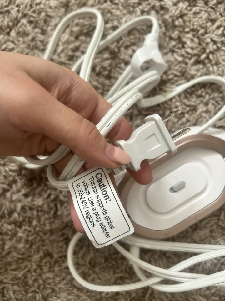 Travel Iron with Dual Voltage - 120V/220V Lightweight Dry for Clothes ...