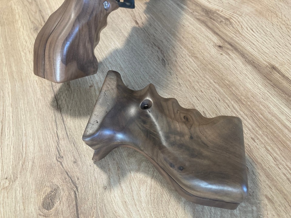 Griffschalen Griffe aus Nussbaumholz für Zoraki HP01 Webley Alecto | eBay