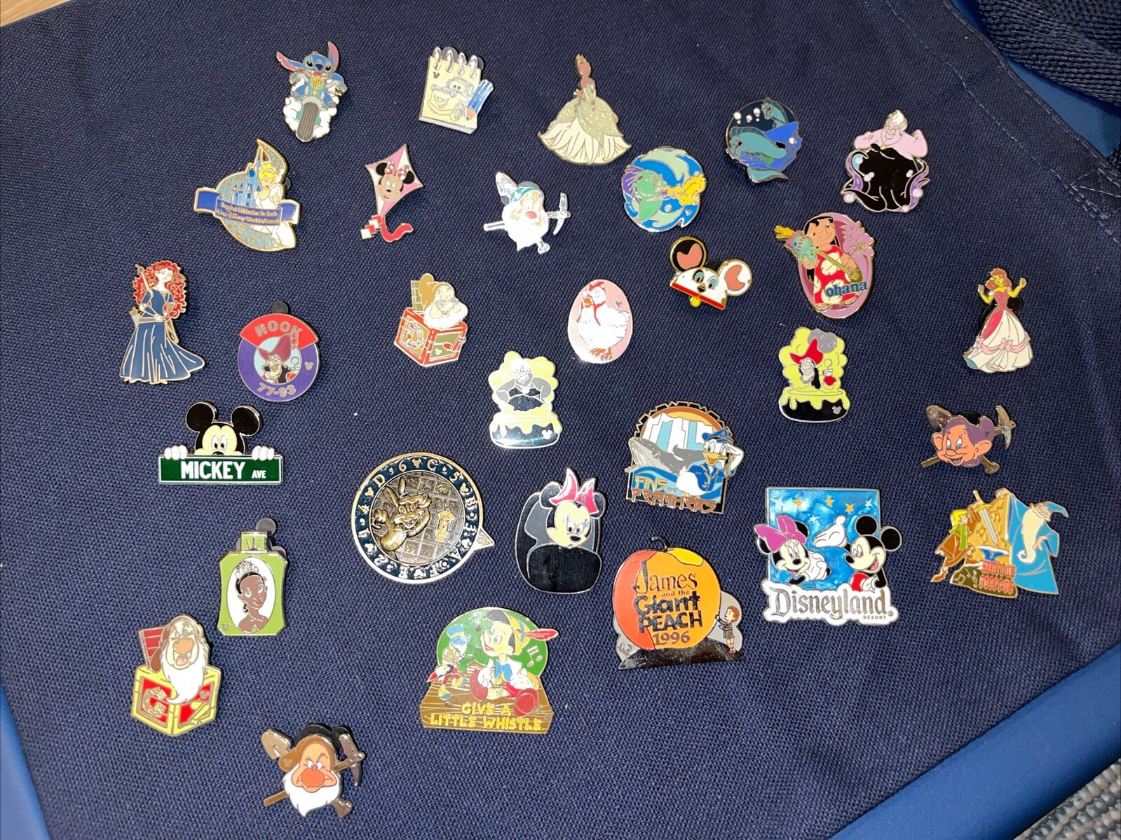 Lot of 30 Disney Pins Assorted | eBay