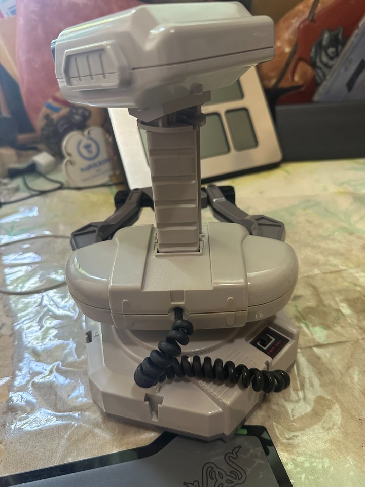 Nintendo Nes Deluxe Set Rob Robot NES Not Working No Zapper No Games ...