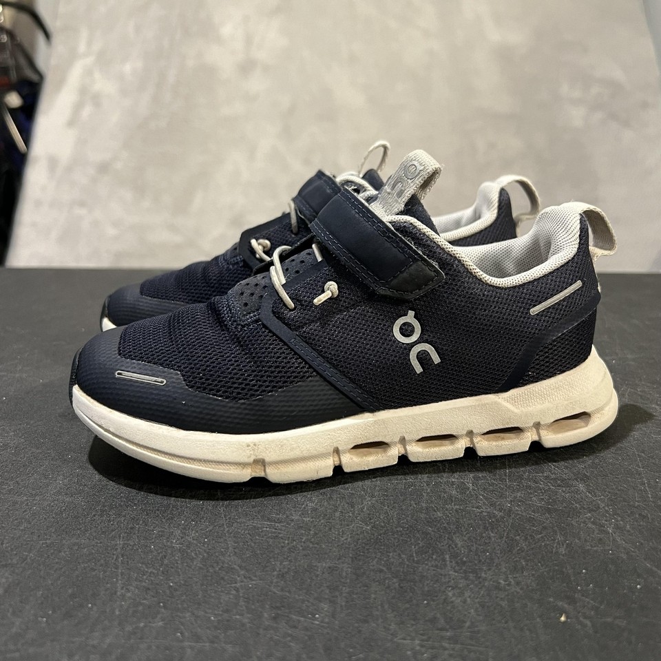 On Cloud Play Shoes Kids Size 13K Navy Blue Mesh Running Hook Loop ...