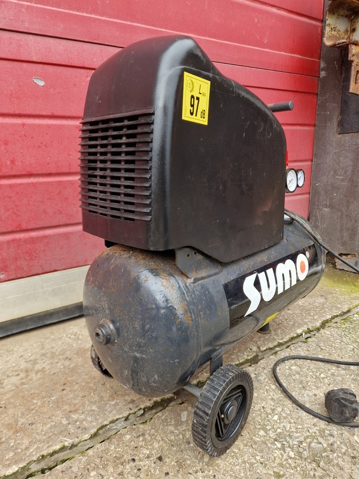 Sumo 24 Litre Air Compressor, 98849, Garage Workshop Equipment 230v ...