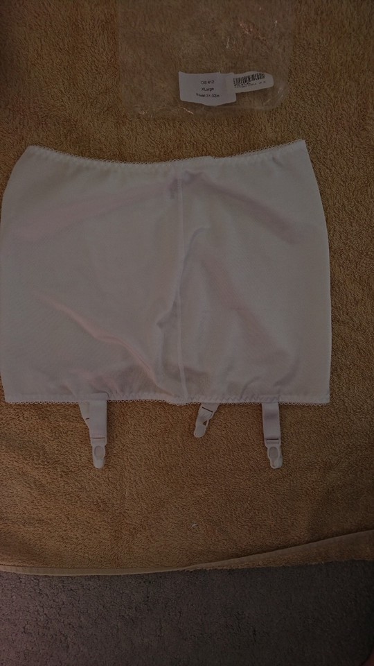 VTG NYLON WHITE PRETTY FORM OPEN BOTTOM GIRDLE MADE 4 SUSPENDERS XL 31 ...