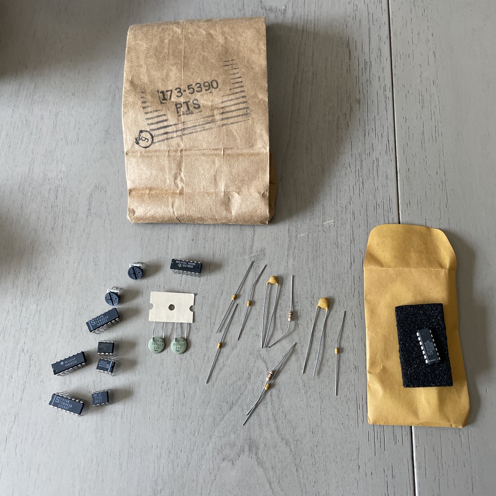 New Old Stock Heathkit Parts Pack 173 5390 | eBay