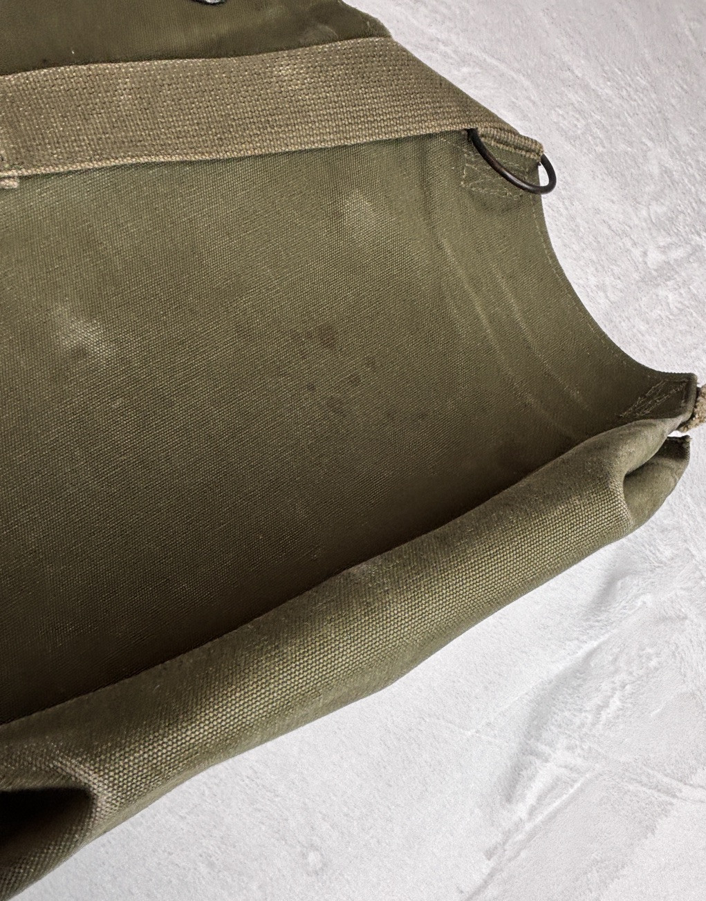 Vintage Post WWII Era Gas Mask Carrier Bag M9 Snaps Strap Logo FLAW AS ...