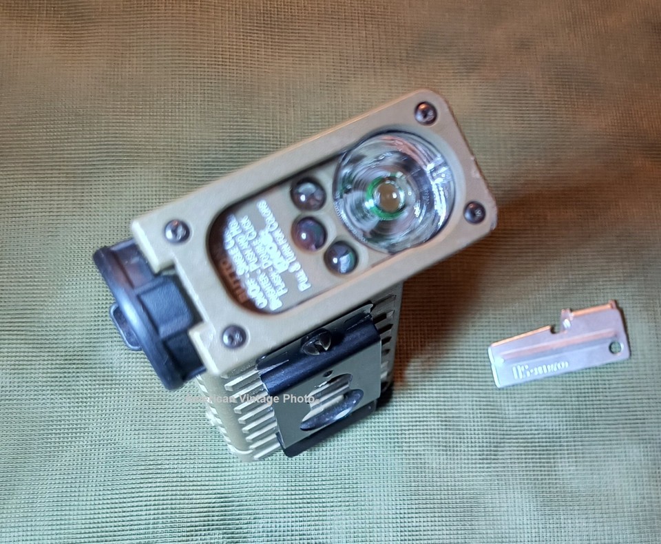 USMC Streamlight Sidewinder Flashlight 14032 Military Coyote + P38 ...