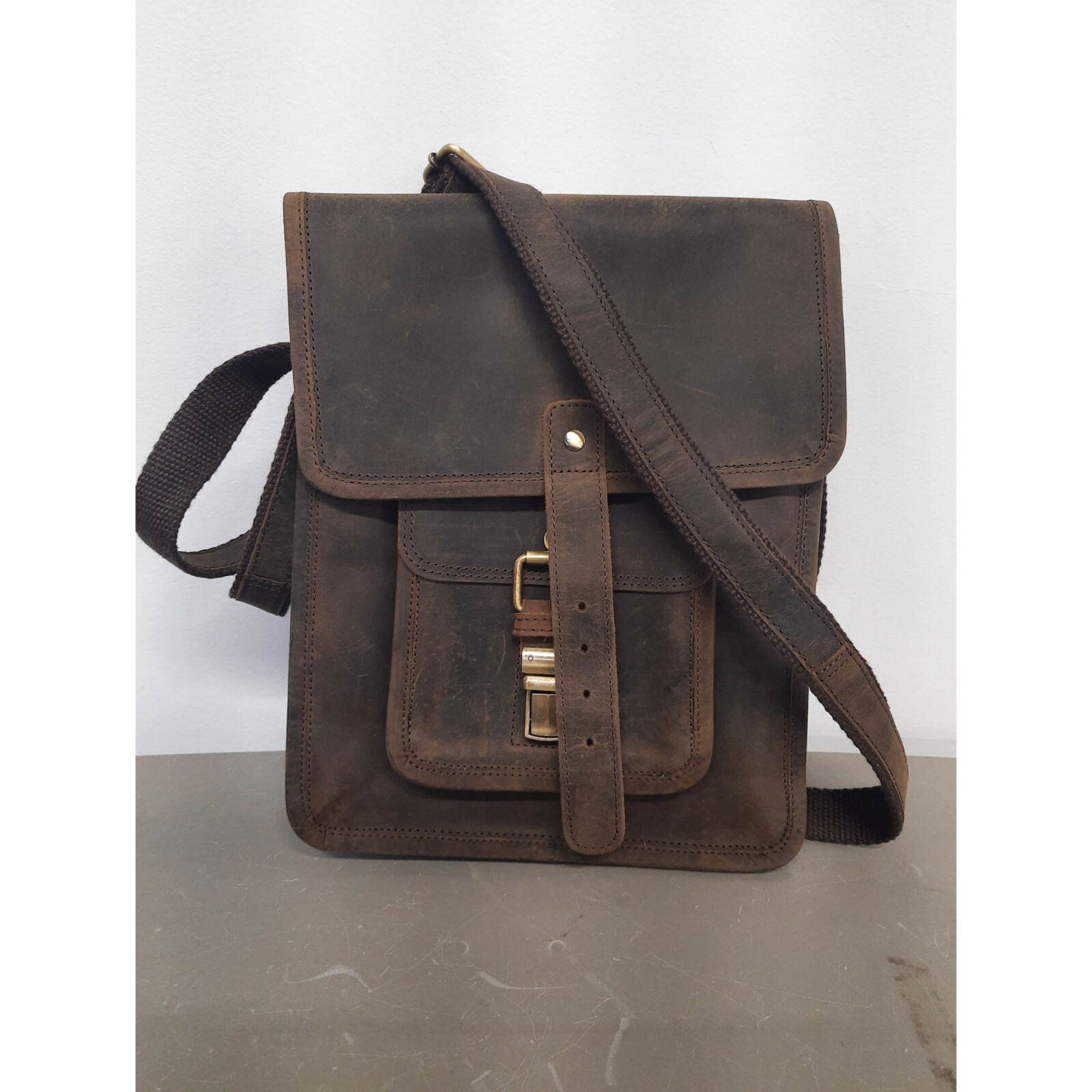 Handmade Leather Sturdy Leather satcel Ipad Messenger Bag for men and ...