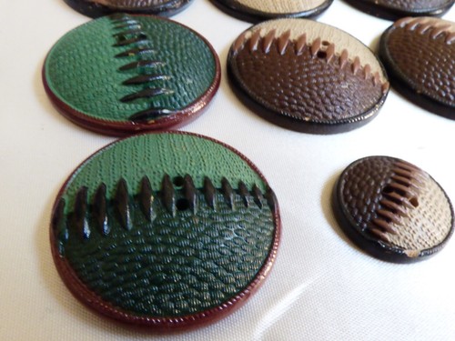 Vintage Lot of 20pc Model Depose two hole decorative buttons brown ...