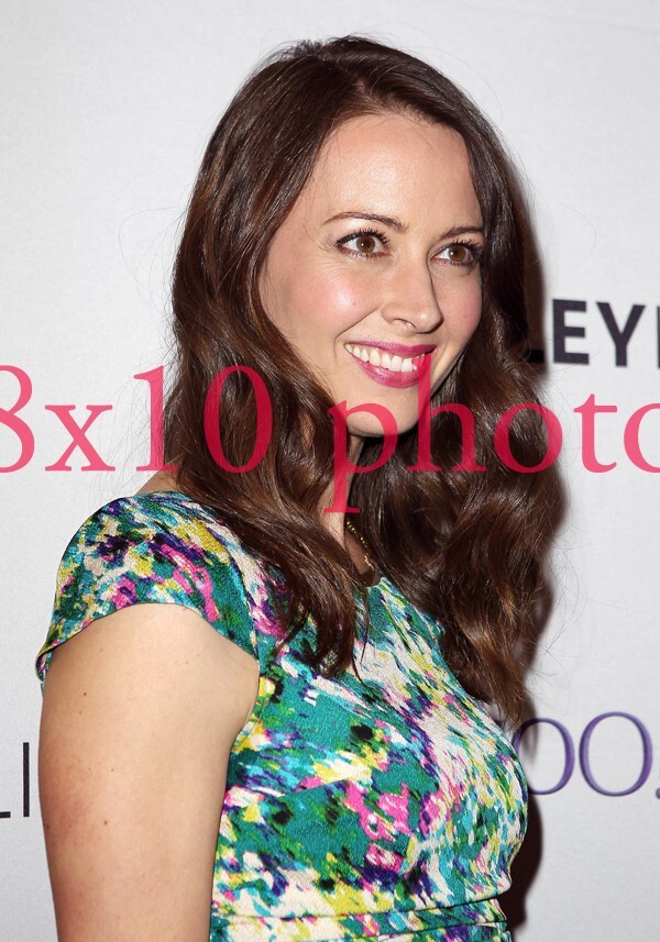 AMY ACKER #10,person of interest,the gifted,suits,cabin in the woods ...