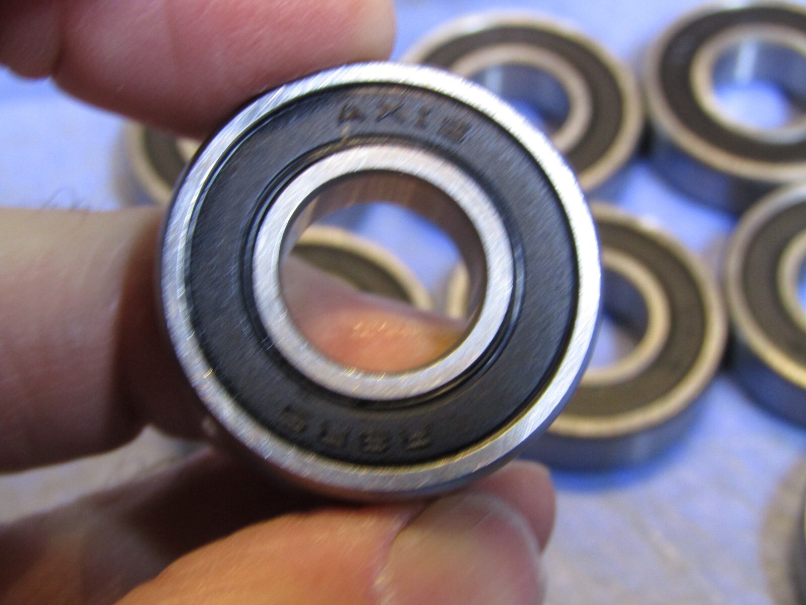 () Axis R8RS Rubber Ball Bearing for sale online | eBay