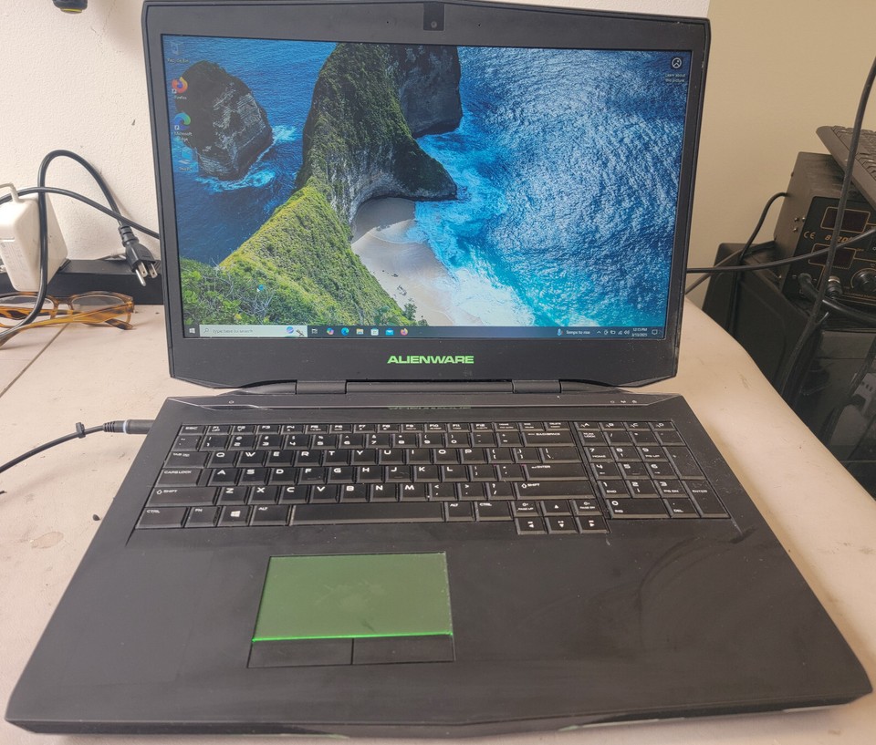 DELL ALIENWARE 17 I7-4700MQ@2.40 GHZ 16GB RAM 500Gb SSD Nvidia GF 765m ...