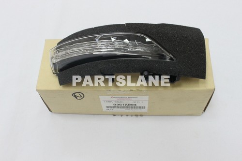Mitsubishi Pajero Montero OEM MIrror Turn Signal Lamp Light Front RH ...