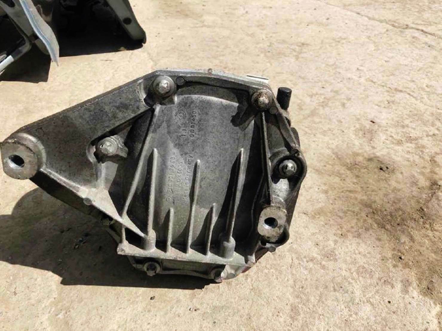 2009-2012 Chrysler 300 Rear Axle Differential Carrier 3.06 Ratio | eBay