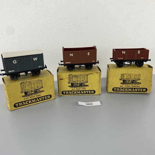 VINTAGE TRACKMASTER OO GAUGE RAILWAYS. RAKE OF 3 GW NE WAGONS. ALL ...