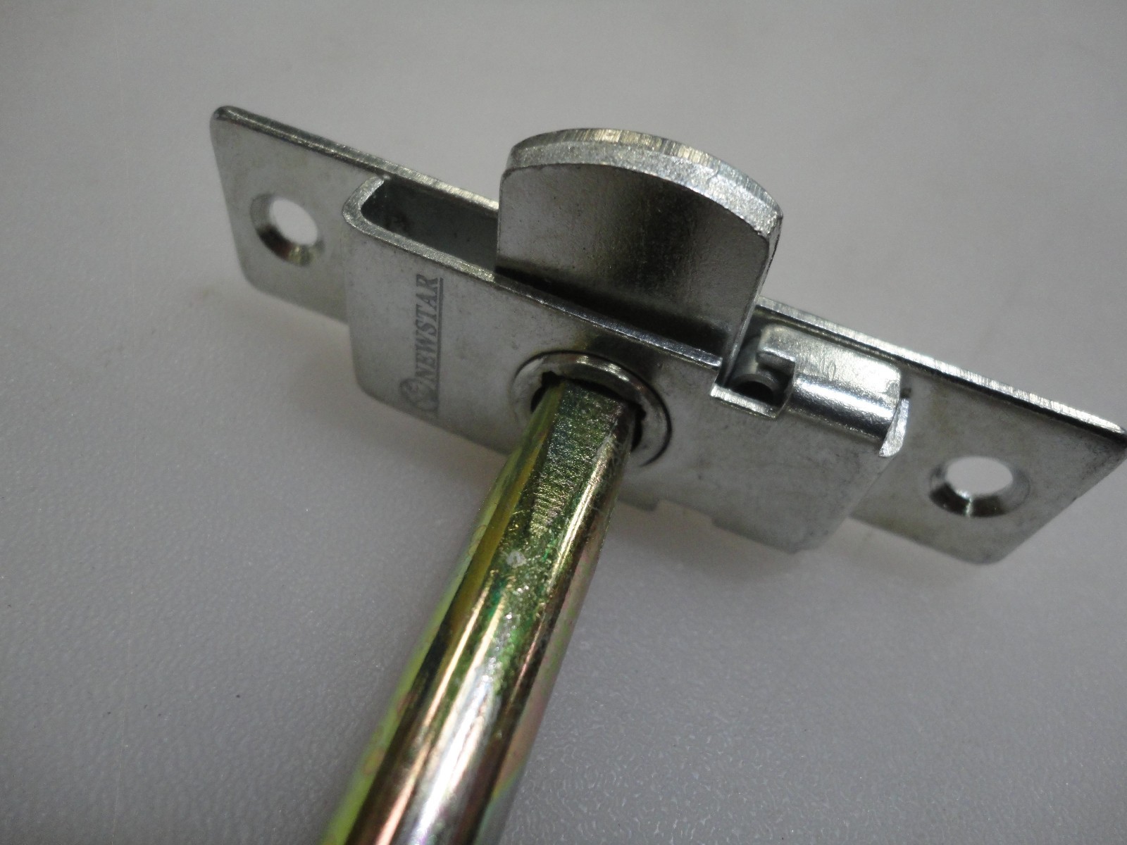 ZINC PLATED RIM BUDGET LOCK + TEE/T KEY Loft Catch Latch Catering Van ...