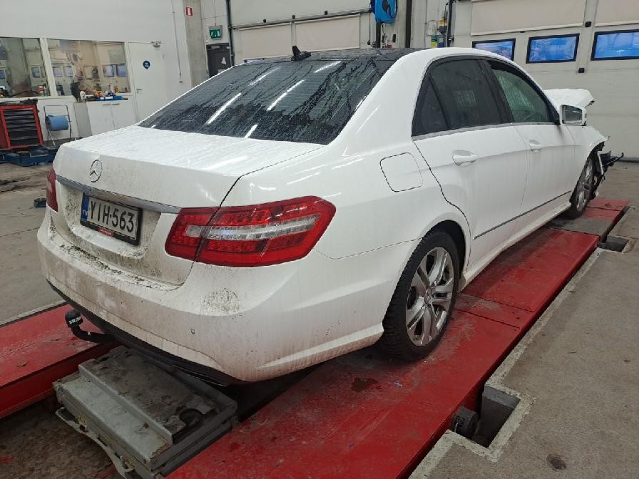 A2128300103 Air Intake Panel for Mercedes-Benz E-CLASS UK2253679-25 ...