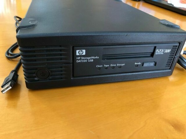 HP StorageWorks DAT 320 USB Internal Tape Drive - ( 160 GB / ) DAT-320 ...