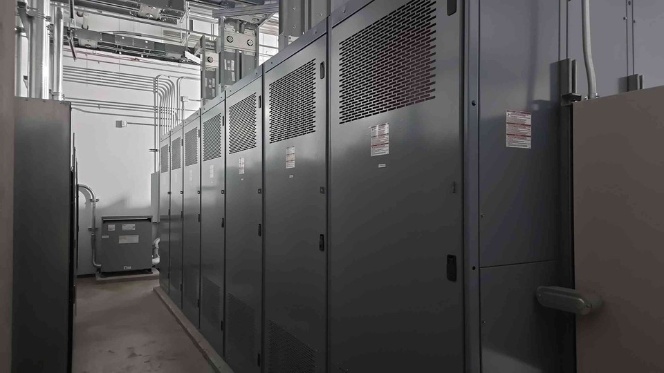 Houston Square D Power-Zone 4 Entry Switchgear 7 Section 4000Amp NW40H3 ...