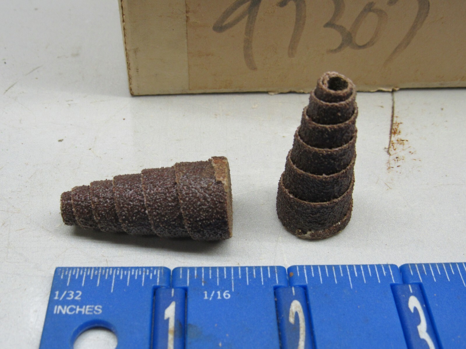 3M 241D THREE-M-ITE RB CLOTH ROLLS 3/4" x 1" x 3/16" GRADE 320X (50 ...