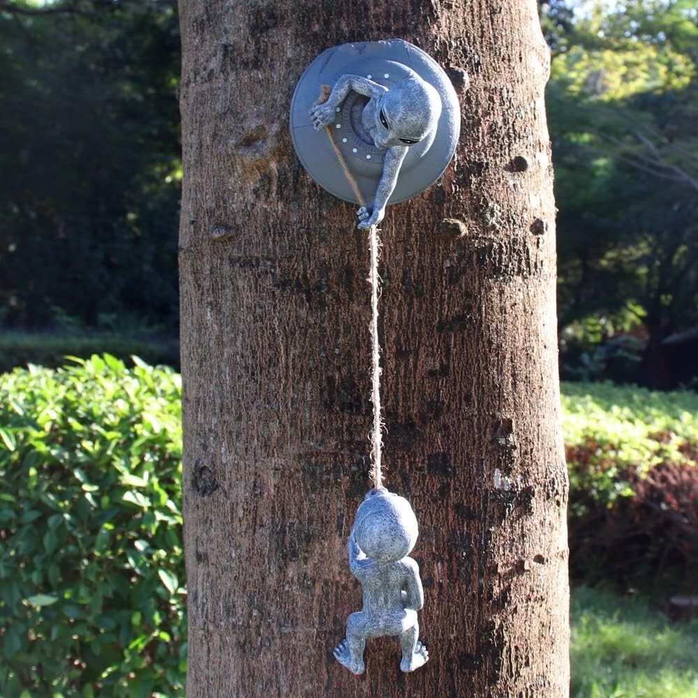 Alien Brothers Tree Huggers Decorations Tree Sculptures Figurines ...