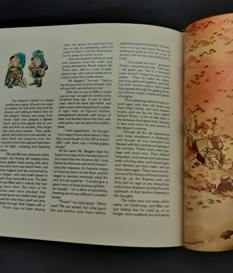 Hobbit: An Illustrated Edition with text by J.R.R. Tolkien VTG (1977 ...