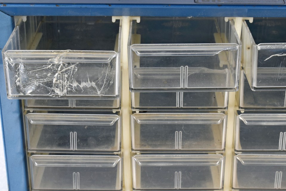 VTG Akro Mils Metal 36-Drawer Nut Bolt Storage Bin Cabinet Organizer w ...