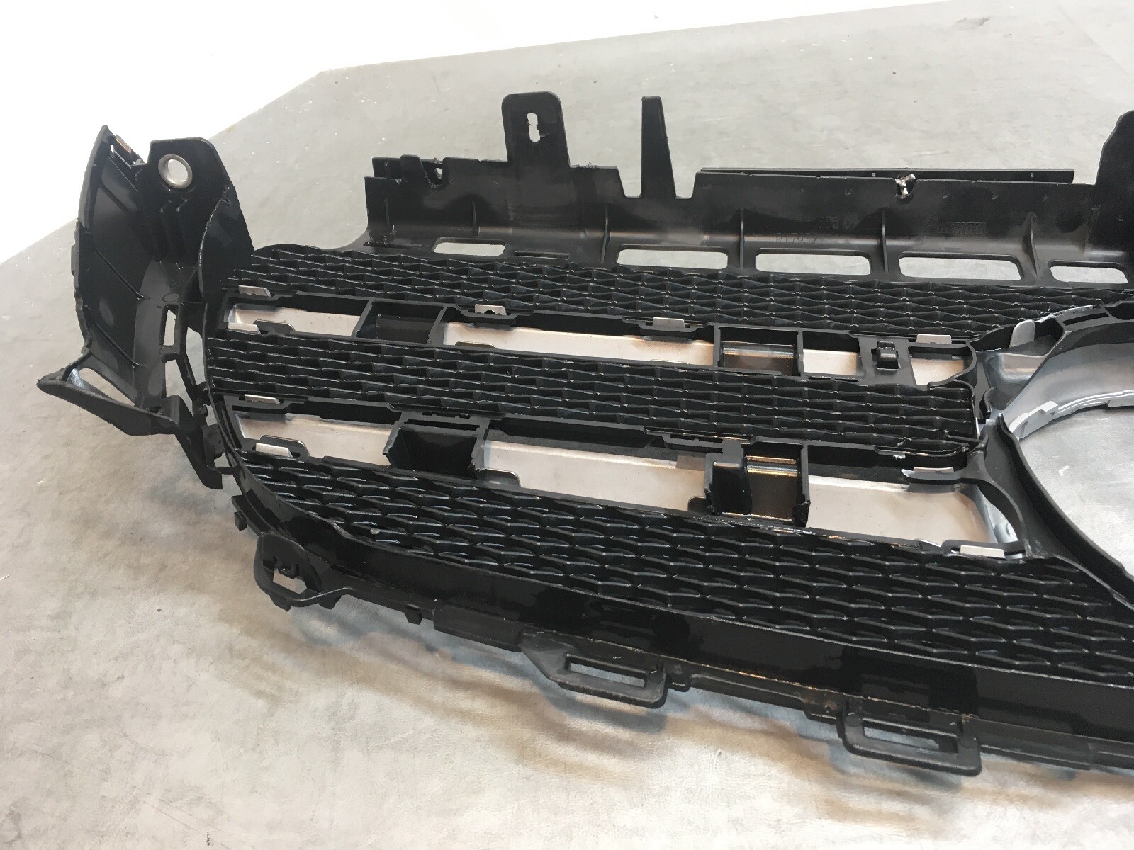 Merecedes E Class W213 2015+ Genuine Front Bumper Grill P/N A2138880123 ...