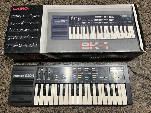 Casio SK-1 Portable 32 Key Sampling Keyboard Tested Working Great ...
