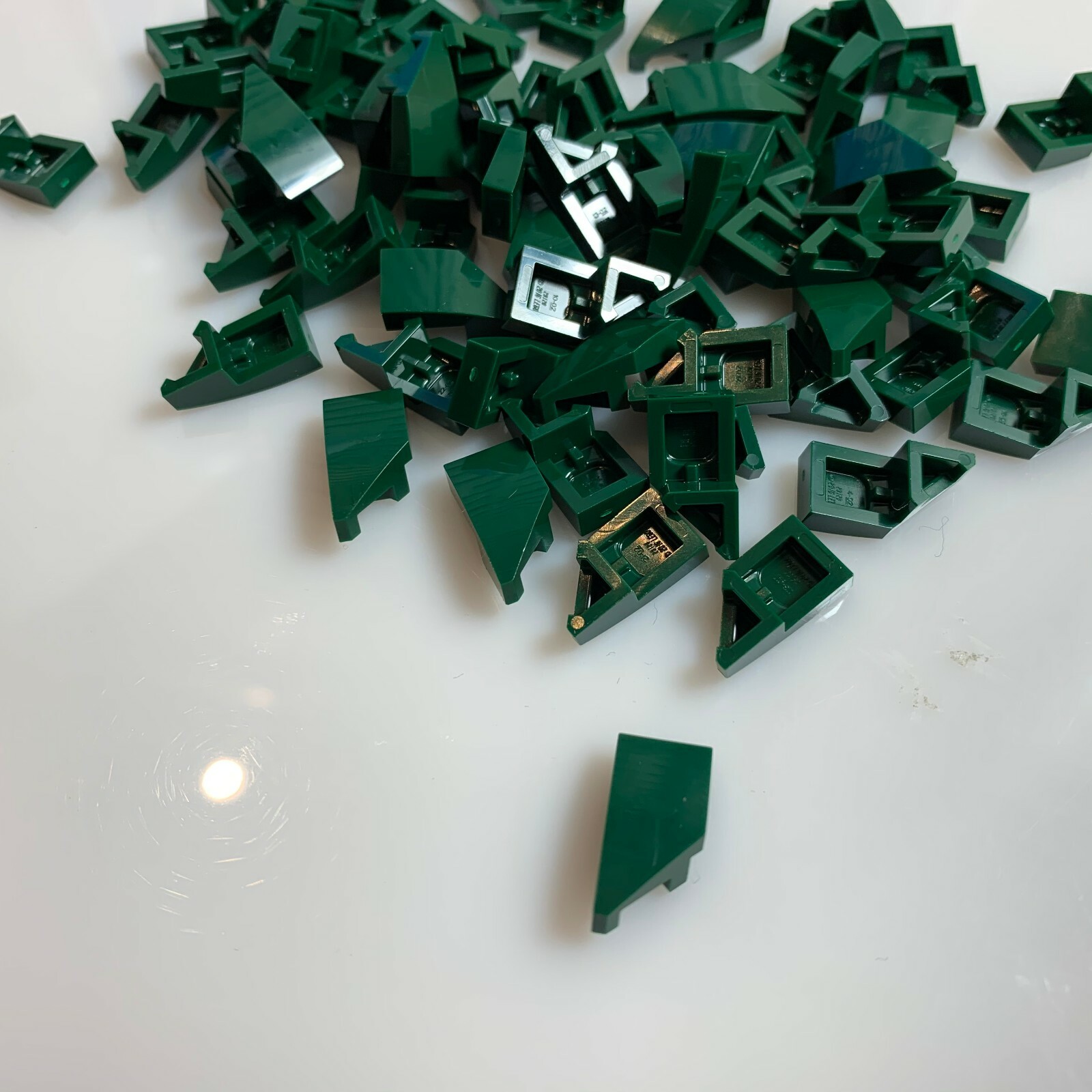 75 per lot NEW LEGO Earth Green Left Plate 1X2 W/ Bow, 45 Deg. Cut ...