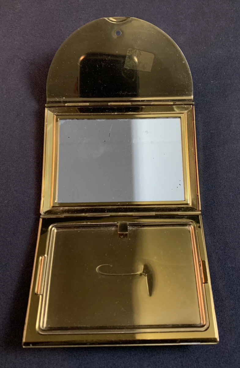 Vintage Makeup Case | Saubhaya Makeup