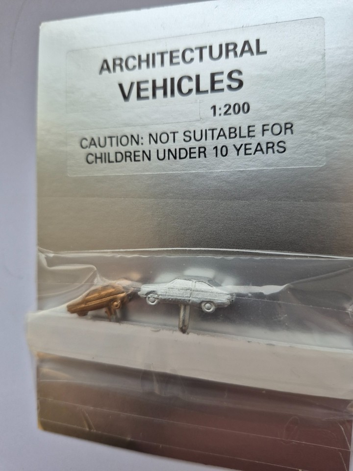 Architectural Vehicles 1:200 Reliant Robin & Ford Escort Mk2 | eBay UK