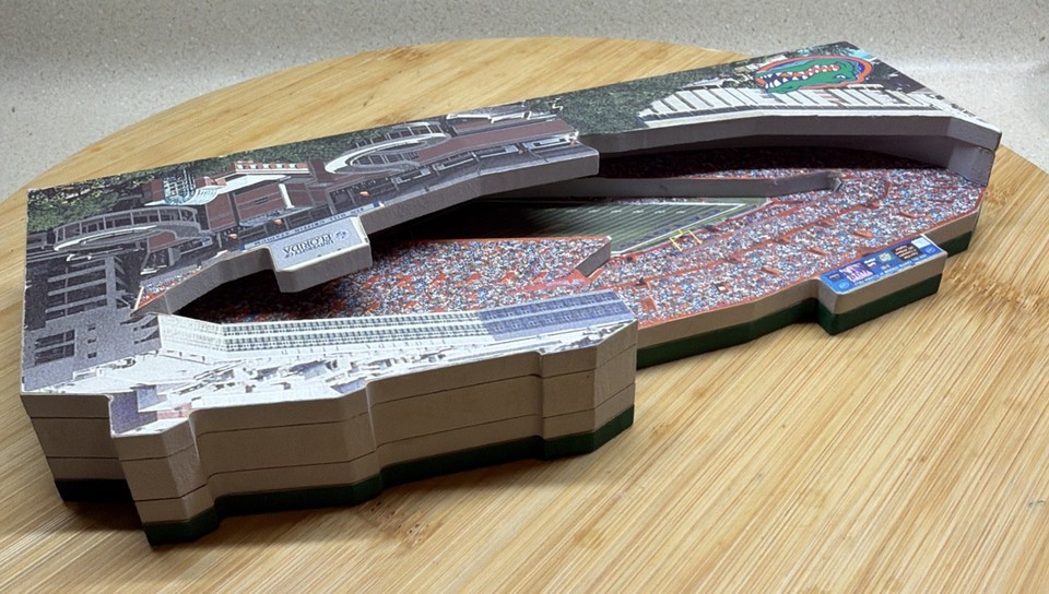 Home Fields 2009 Florida Gator’ S The Swamp Stadium Replica Shelf ...