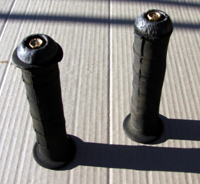 1984 HONDA ATC 200ES BIG RED HANDLEBAR GRIPS & END CAP PLUGS TIPS | eBay