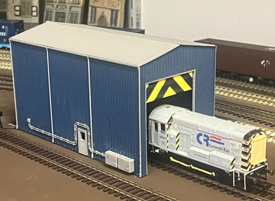 ‘OO' Gauge Model Railway Modern Engine Shed Blue & Grey DELUXE VERSION ...