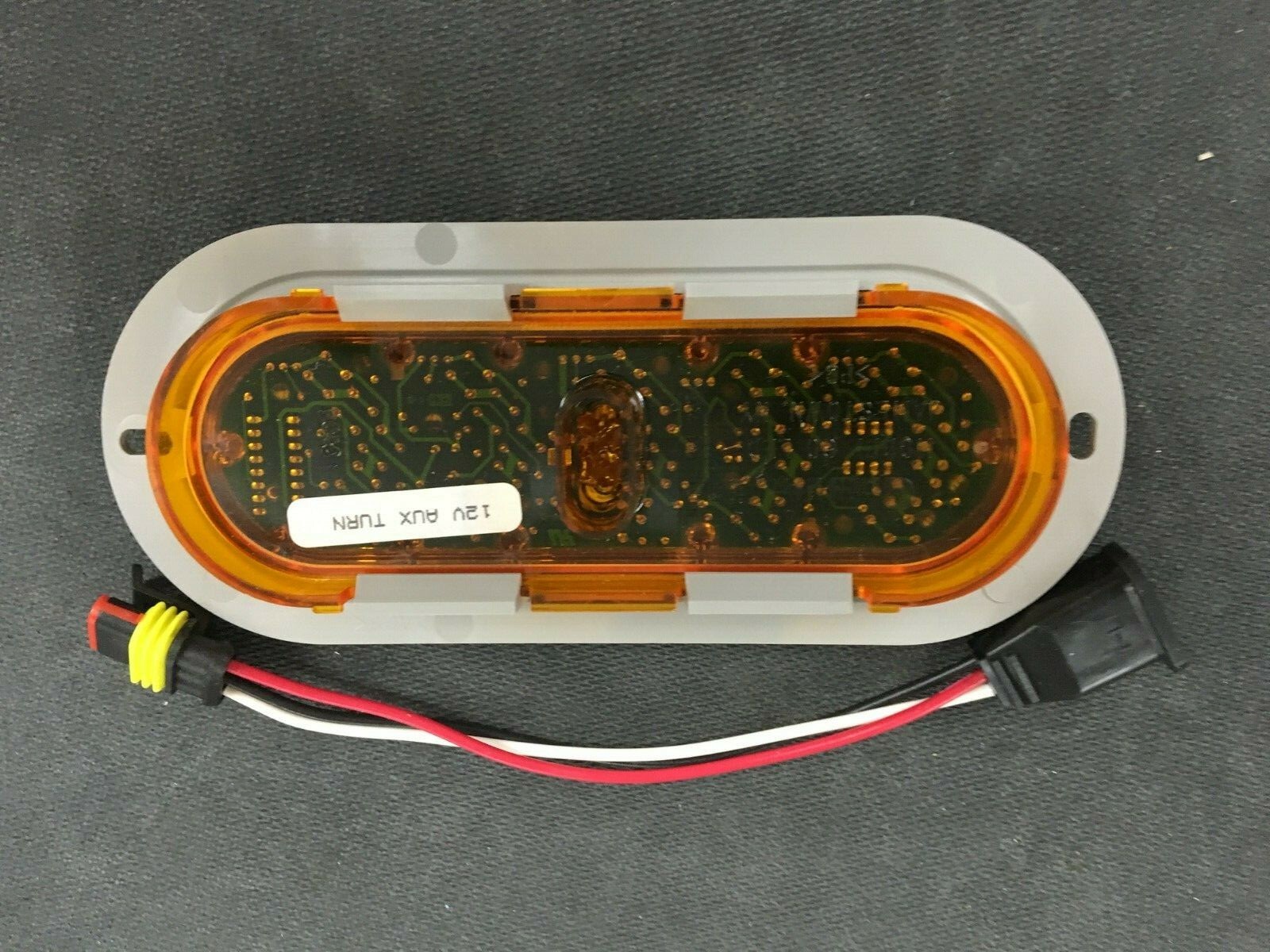 Truck-Lite 60082Y - 60 Series Sequential Arrow LED Yellow Oval 25 Diode ...