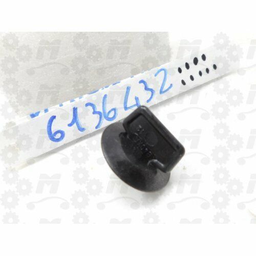 Engine radiator front grille retainer for Ford Mondeo from 10/2000-6/ ...