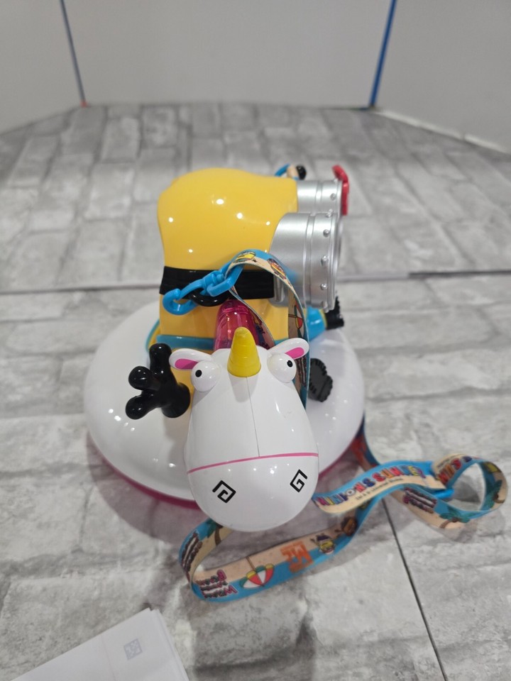 Despicable Me “MINION & UNICORN Swim Party Display bucket No Back | eBay