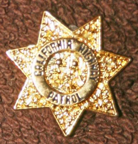 POLICE PIN HAT LAPEL CALIFORNIA HIGHWAY PATROL CHP OFFICER SHIELD MINI ...