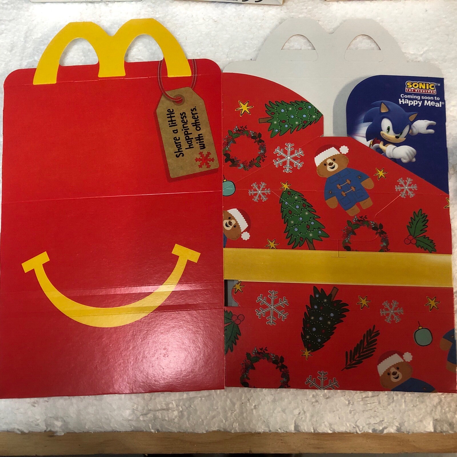 McDonalds 1 X Paddington Christmas Present Box + Paddington Happy meal ...