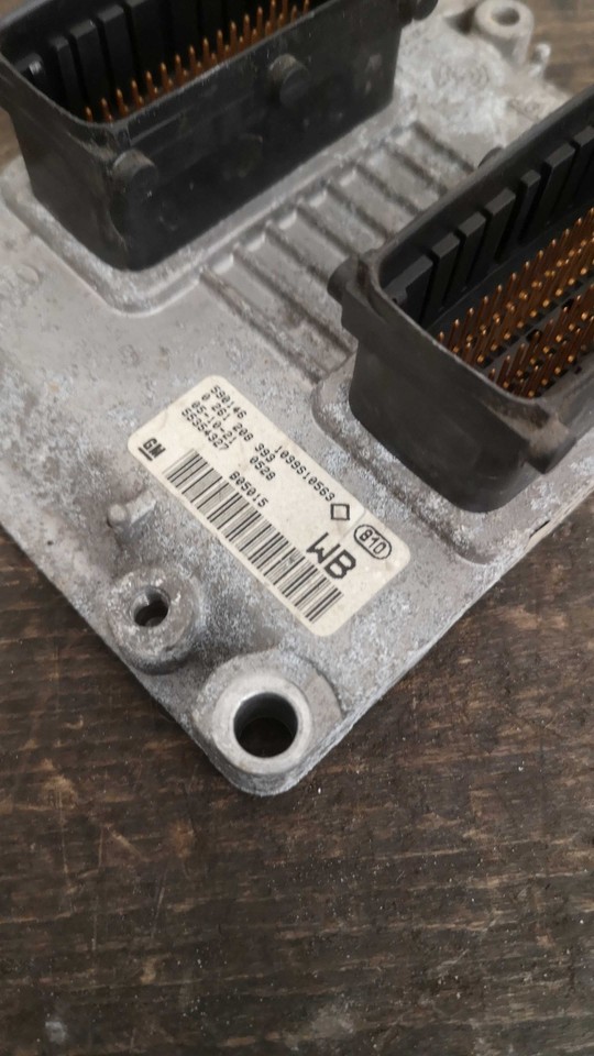 engine ECU Vauxhall Corsa C 55354327 WB 1.0i Twinport 44kW Z10XEP ...