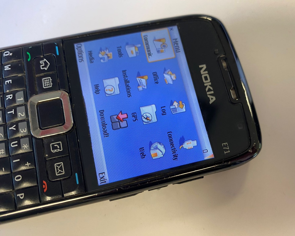 Nokia E71 - Smartphone Mobile (Unlocked) QWERTY Keyboard Original ...