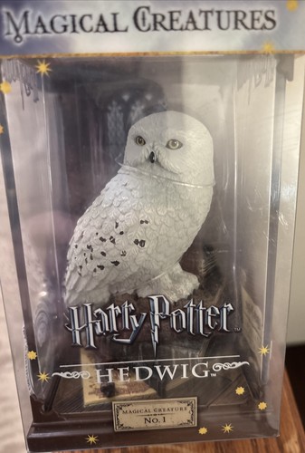 Harry Potter Magical Creatures Hedwig Figure (Hedwig’s Box Has Never ...