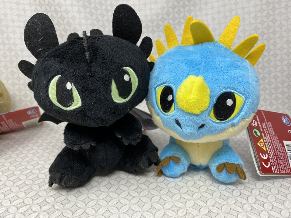 Dreamworks How to Train Your Dragon Mini baby Toothless Set Spin Master ...