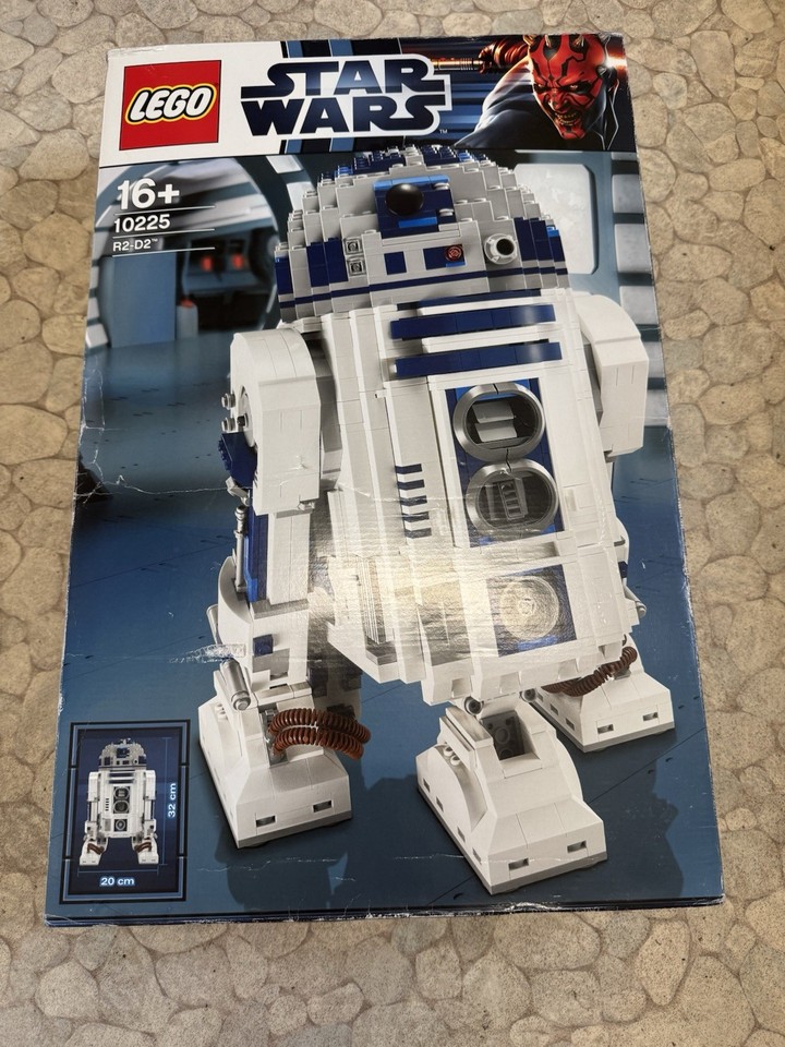 LEGO Star Wars R2-D2 10225 Building Kit 2012 | eBay UK