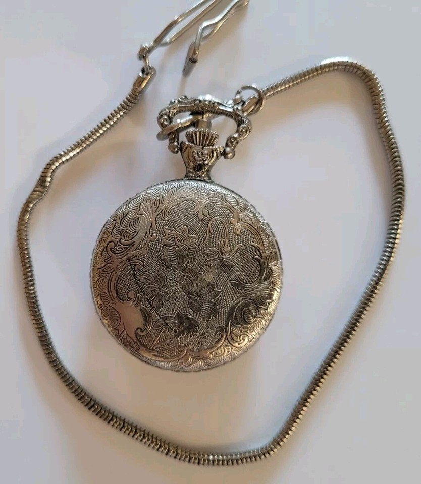 Vintage Le Château 1976 Antimagnetic Swiss Made Pocket Watch Buggy INOP ...