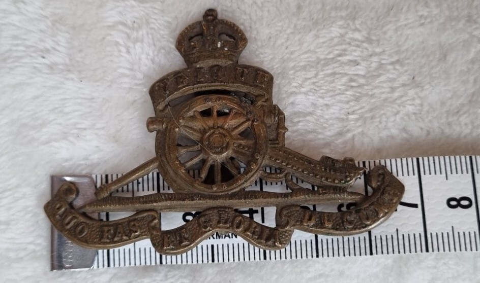 Royal Artillery Cap Badge ‘Ubique Quo Fas Et Gloria Ducunt’ | eBay