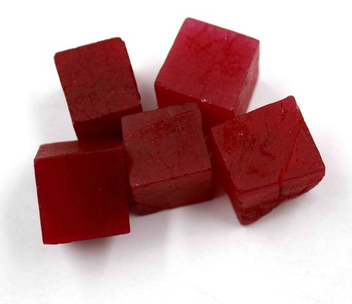 500-600 Ct Certified African Big Sale Red Ruby Cube Gemstone Lot 4OUF ...